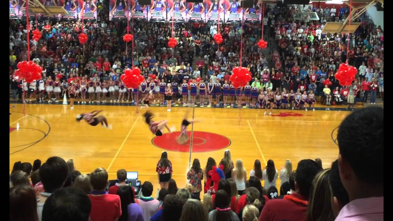 JJ Pearce Varsity Cheer --Pep Rally 09.12.14 - YouTube