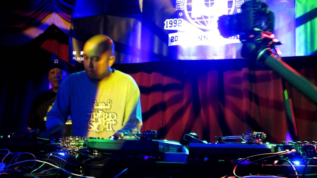 DJ D-Styles - scratch solo - Beat Junkies 20 Year Anniversary - YouTube