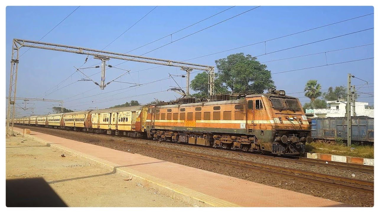 𝟒𝐊 𝐔𝐇𝐃 || Long Horn by WAP4 Ahmedabad Howrah SF Express - YouTube