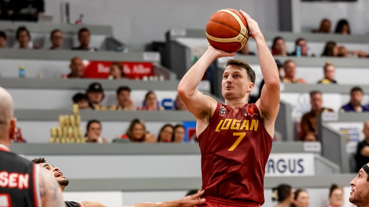 NBL1 action: Logan's Shaun Bruce vs Rockhampton/Mackay - YouTube