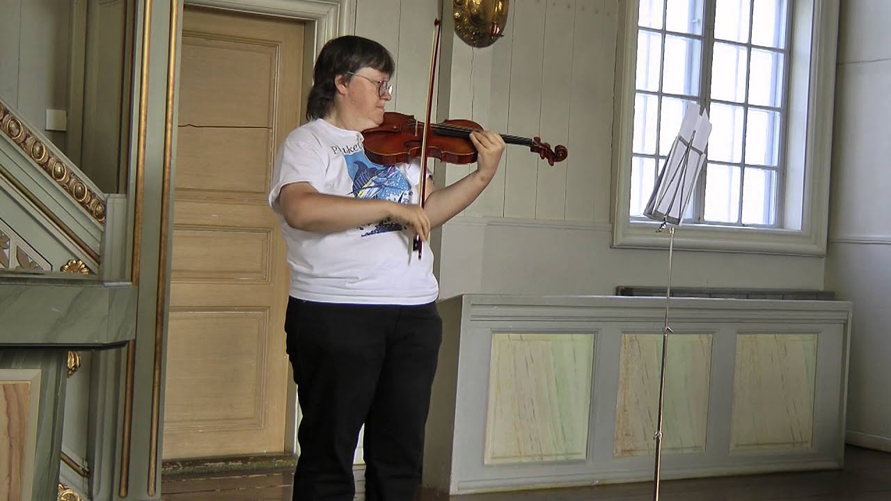 Solveig Andersson : Just so, for violin solo, in Karungi kyrka - YouTube
