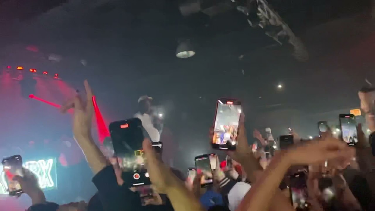4 the betta lucki live in Chicago concord music hall - YouTube