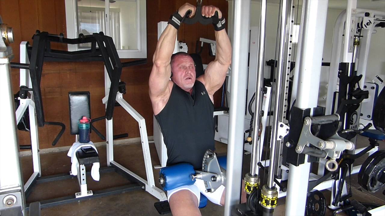 Atlantis Pulldown Station MAG bar close grip attached - YouTube