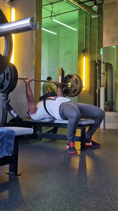 Wk 10/10 Day 1/4 2 Board Close Grip Bench Press set 1/1 x 145kg PB ...