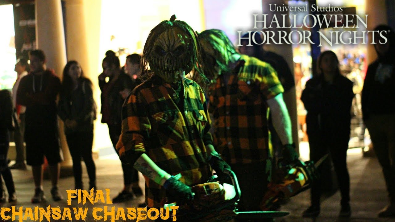 FINAL CHAINSAW CHASEOUT of Halloween Horror Nights 2017 - YouTube
