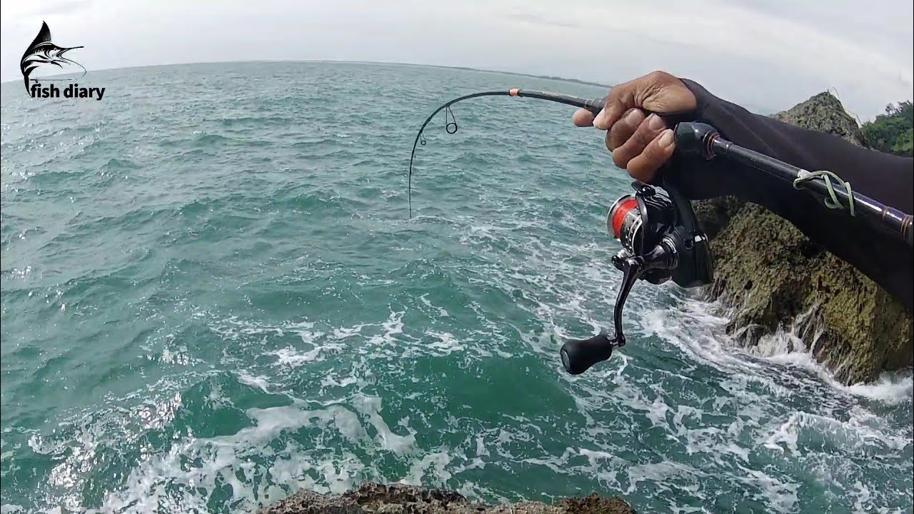 ultralight shore jigging - YouTube