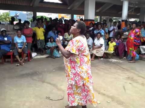 Vanuatu ladies string band - YouTube