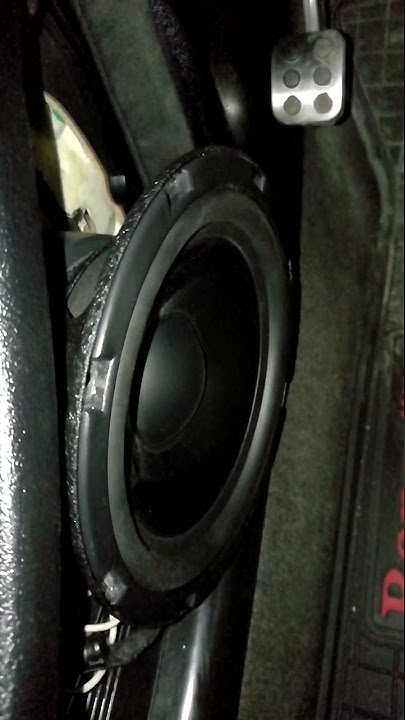 Maxony MX-65SW в W202 - 2 - YouTube