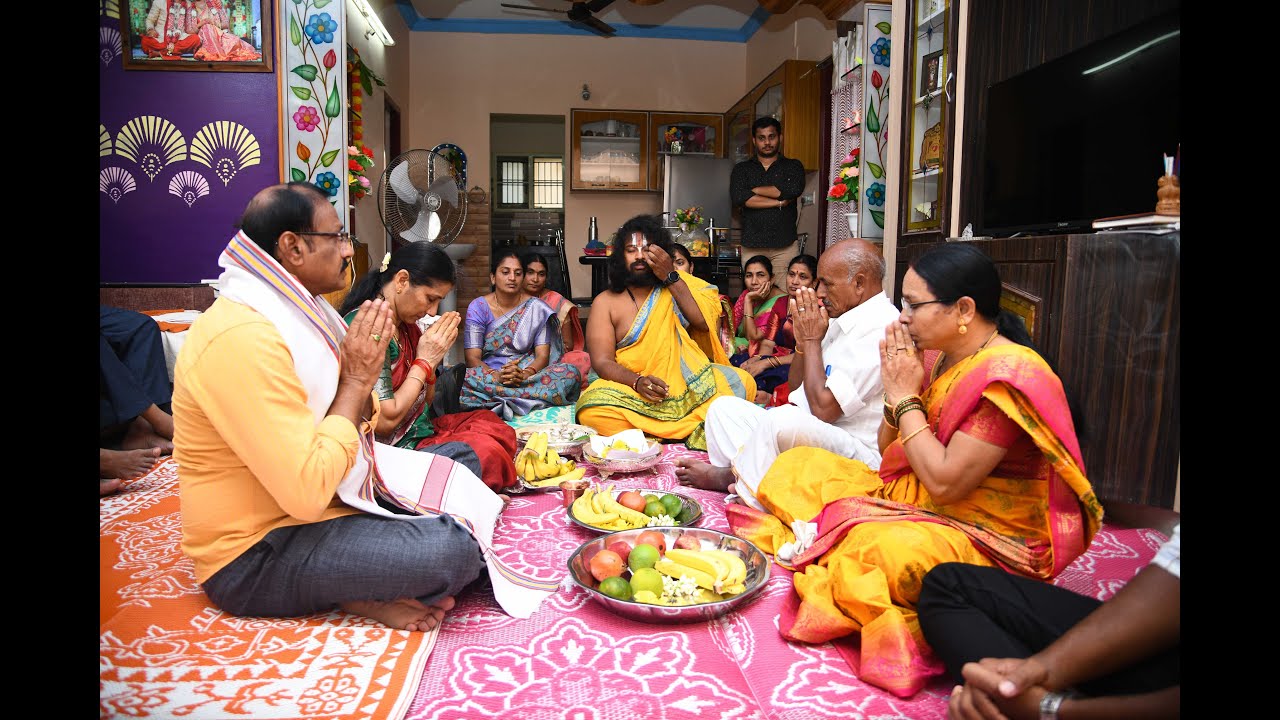 CHAITHANYA REDDY & SHILPA LAGNA PATHRIKA VIDEO - YouTube