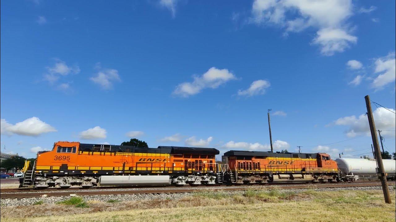 Southbound BNSF 3695/6404, Mixed Freight Train, "Ennis Sub" Groesbeck, TX, 8-8-2022 - YouTube