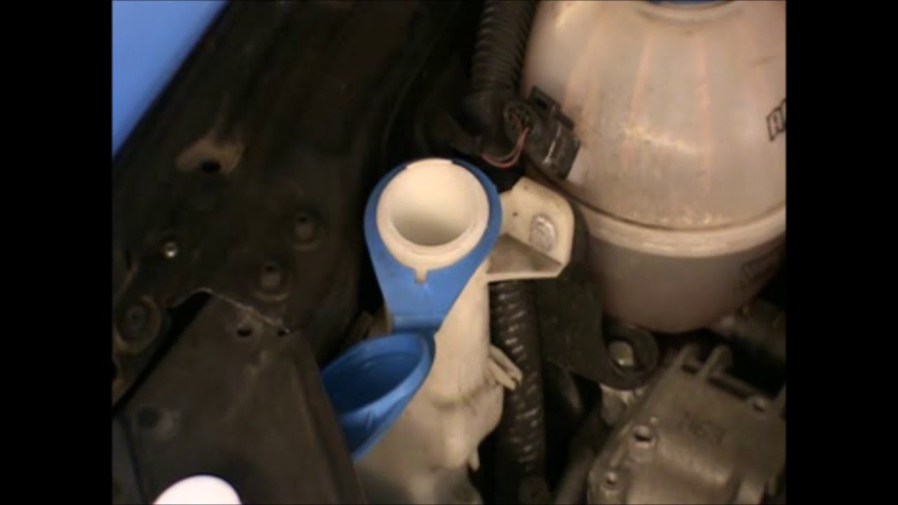VW Passat screen wash top up bottle location 2008 2 0 TSI - YouTube
