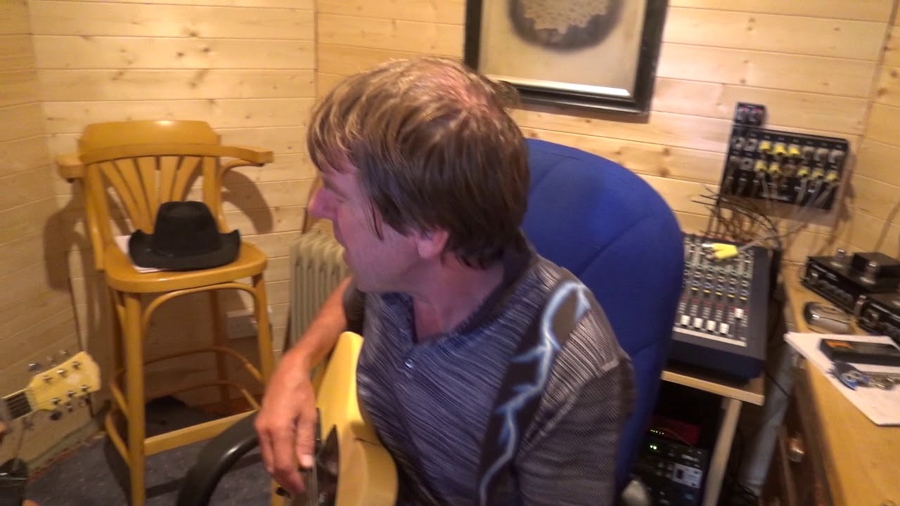 Converted garden shed into a recording studio - YouTube