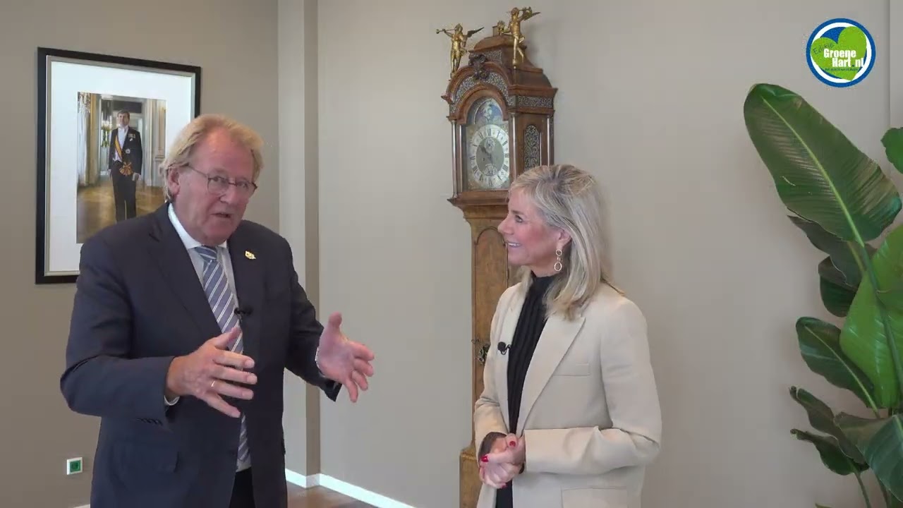 Aan het woord in Visser, de Commissaris van de Koning, Jaap Smit - YouTube