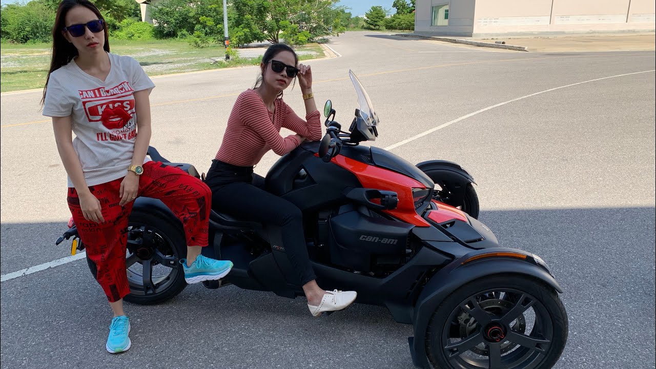 คนมองทั้งเมือง Can am ryker rally 2019 - YouTube