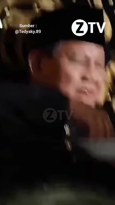 Momen Prabowo sambil Makan pakai Baju Melayu #shorts #trending #ZTV - YouTube