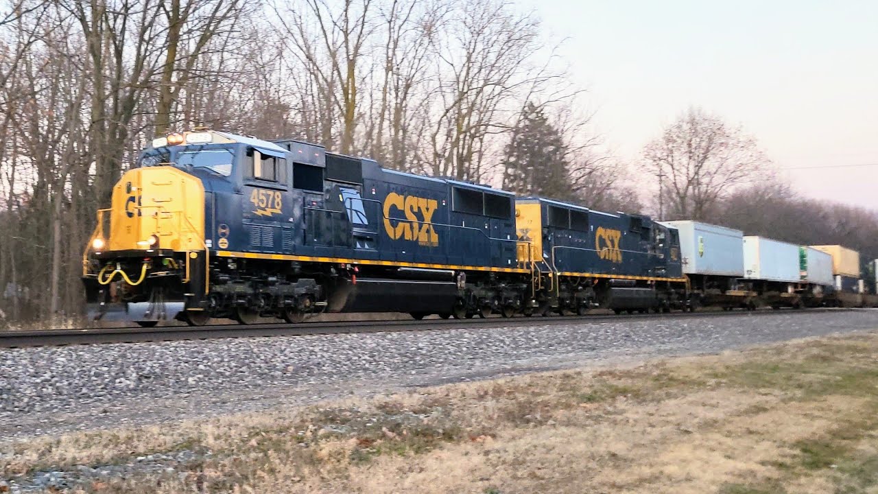Notch 8 Full Power - Brand New CSX SD70AC's #4578 & 4577 - Intermodal I009 - Unionville OH Nov ...