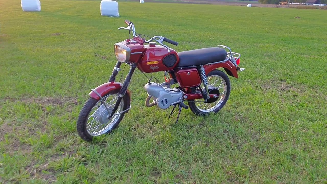 Mobra 50 super Motoreta Romaneasca - YouTube