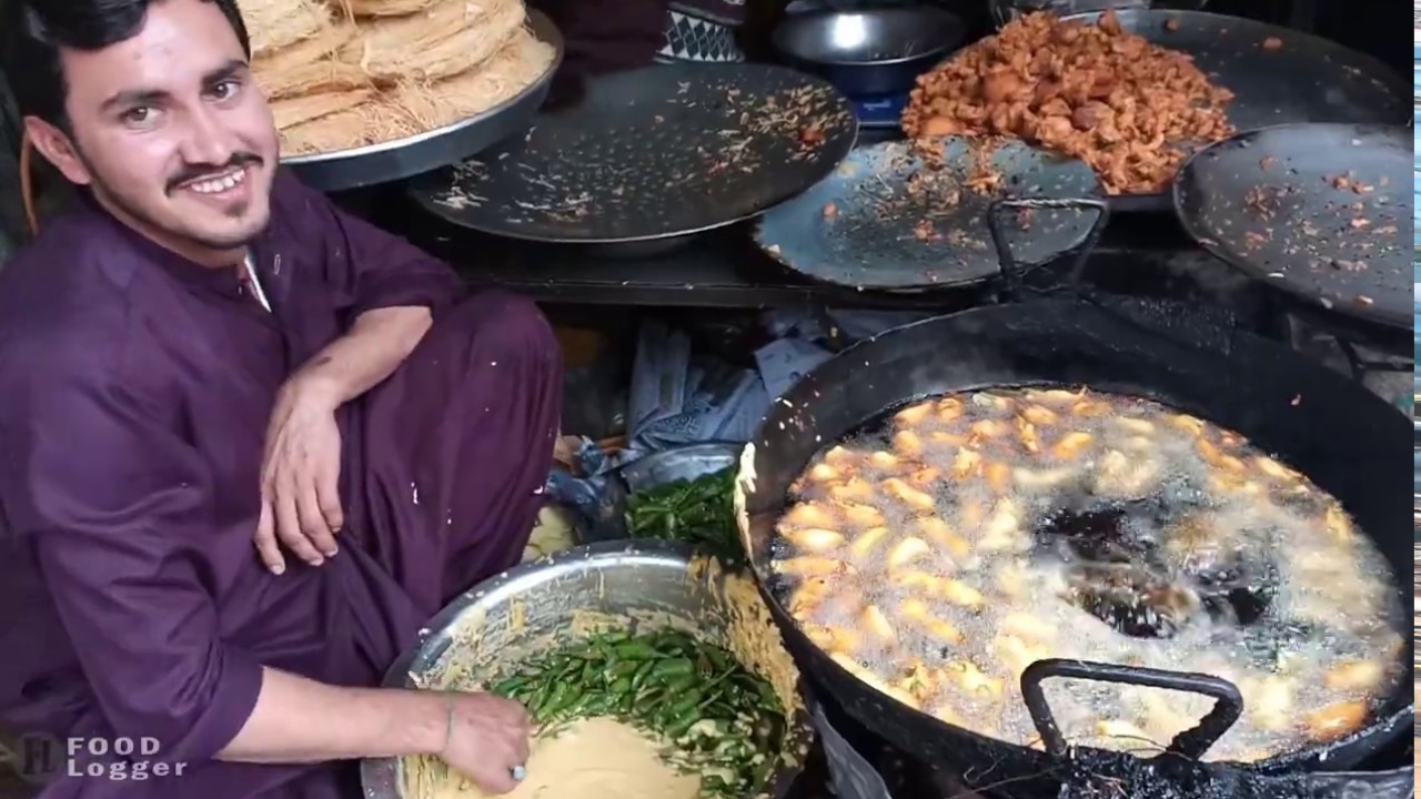 Pakora | Aloo Pakora | Mirchi Pakora | Mehran Sweets | Khairpur Mirs ...