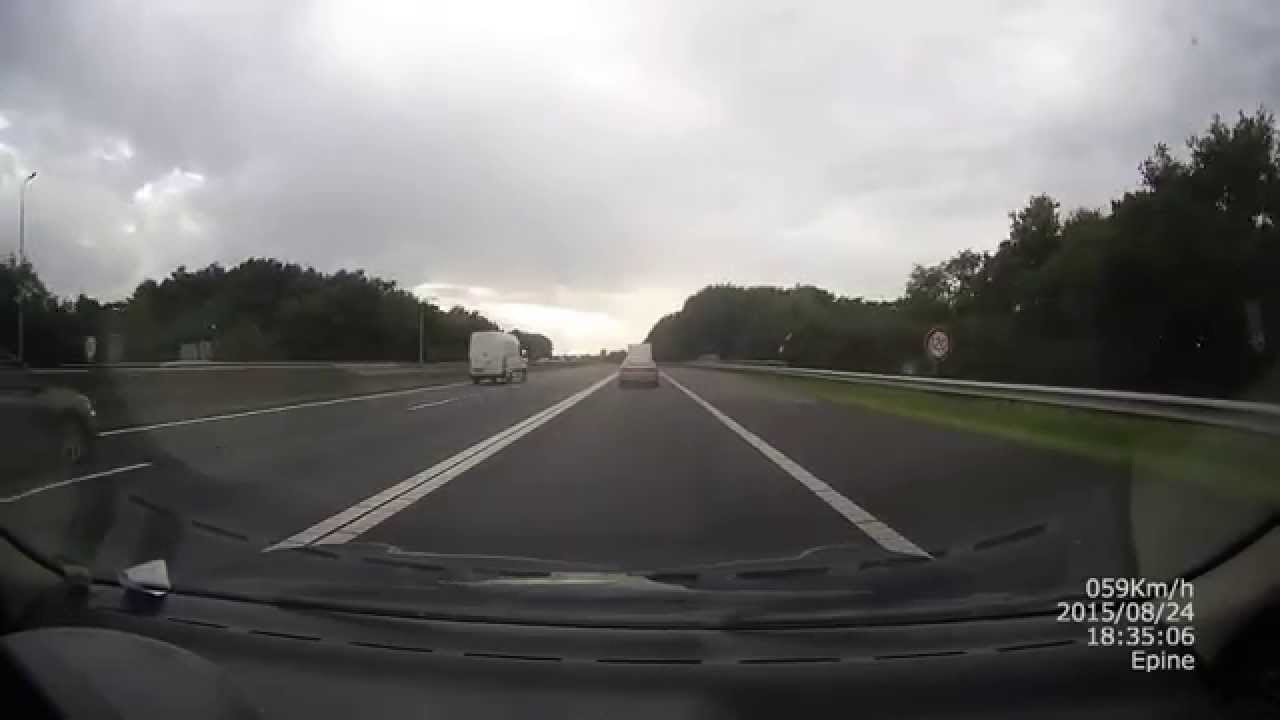[209]Snelheid maken op invoegstrook is lastig - YouTube