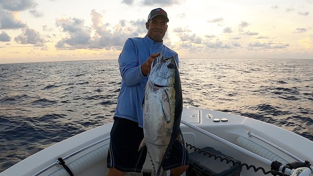 BIG BLACKFIN TUNA Marathon Humps! LAST Cast Saves the Day! - YouTube