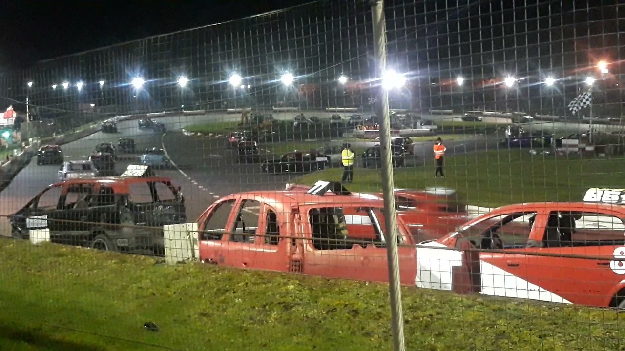 Hednesford raceway 07/11/21 Banger racing MAN OF THE MIDLANDS FINAL ...