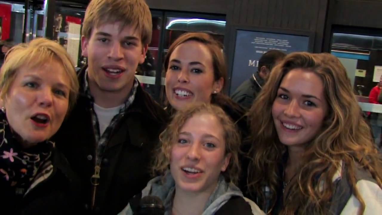 Families Love THE MIRACLE WORKER on Broadway! - YouTube