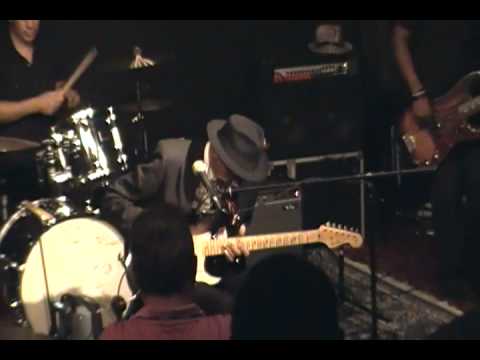 Hubert Sumlin - Wang Dang Doodle - YouTube