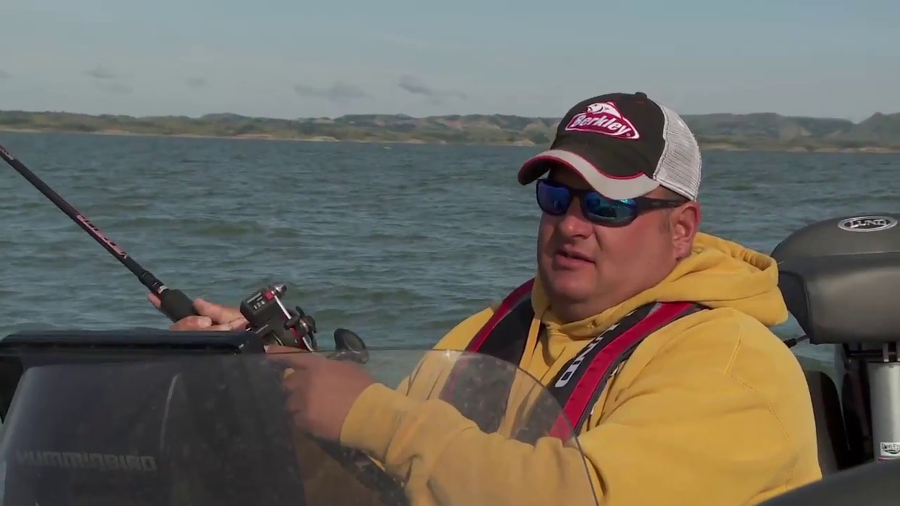 Lund Boats Ultimate Fishing Experience 2017 Episode 9 - Tactics for ...