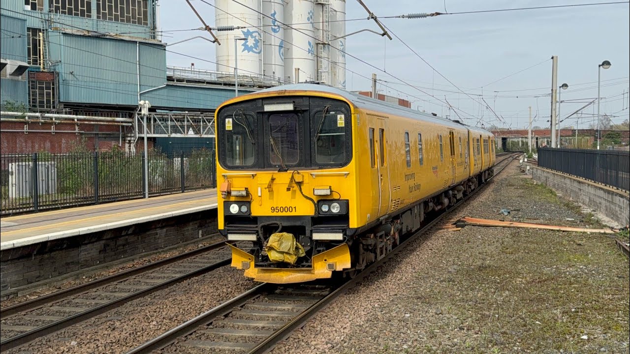 Networkrail 950001 heads for Chester Middle Yard, GBRf 66759 runs light ...