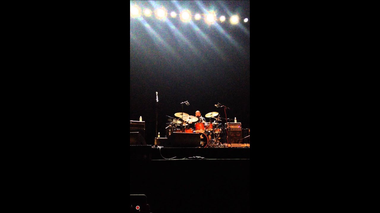 Wes Little drum solo live (Robben Ford band) - YouTube