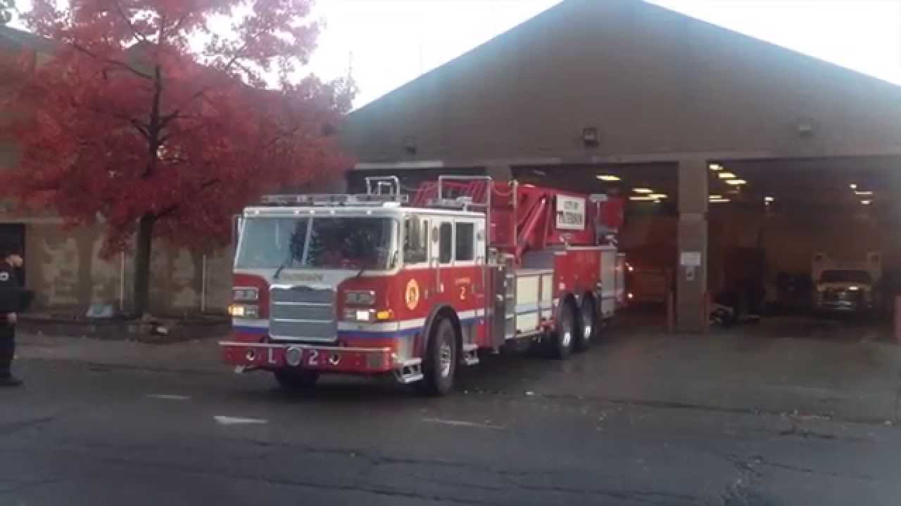 Paterson NJ Fire Department Ladder 2, Engine 4 Responding out of North ...