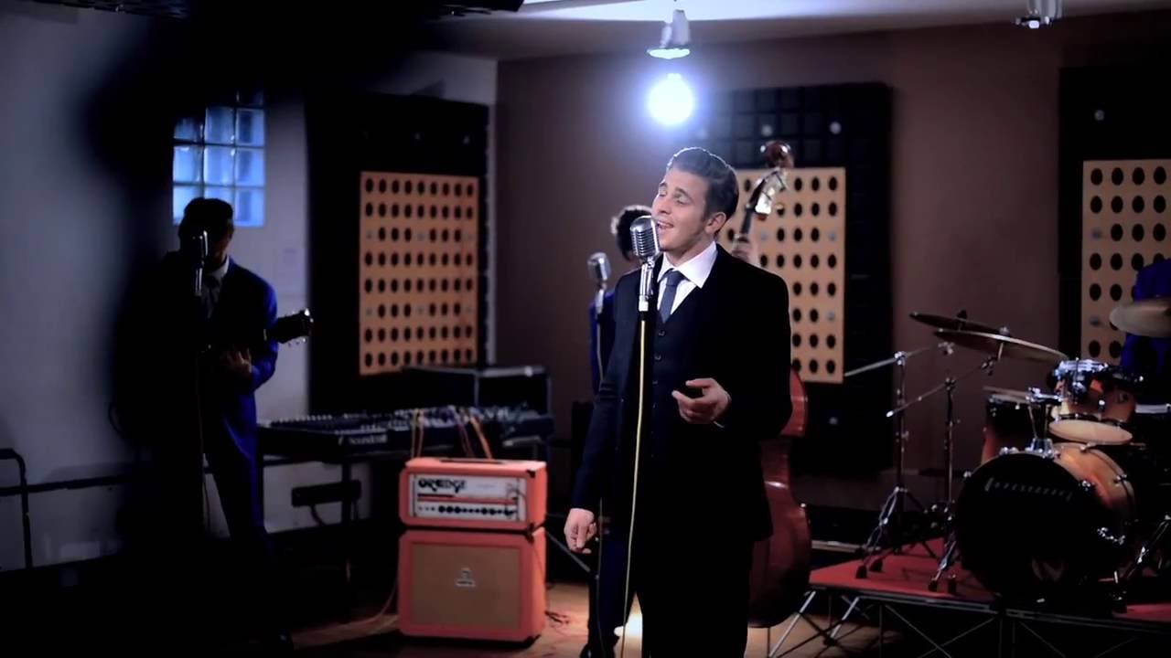 Swing Band - vocalist 1 - YouTube