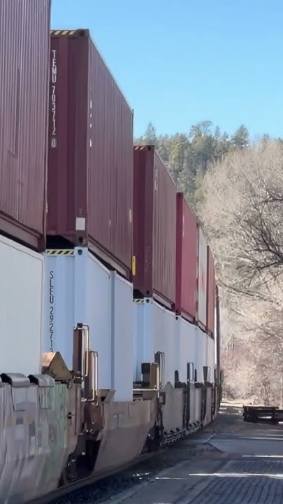 BNSF Freight train going through Flagstaff, AZ - YouTube