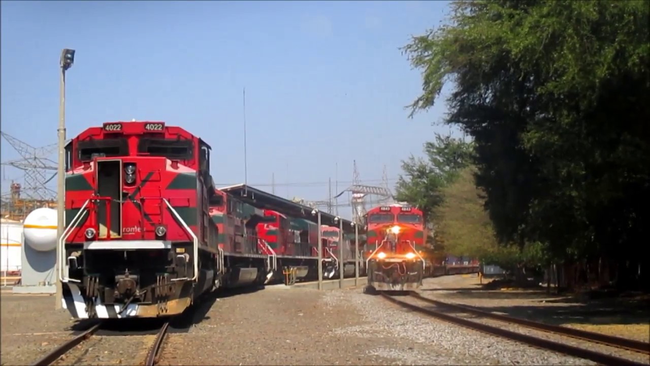 ES45AH´s de Ferromex lideres en varios trenes - YouTube