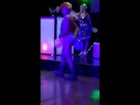 Addlington balloon dancers