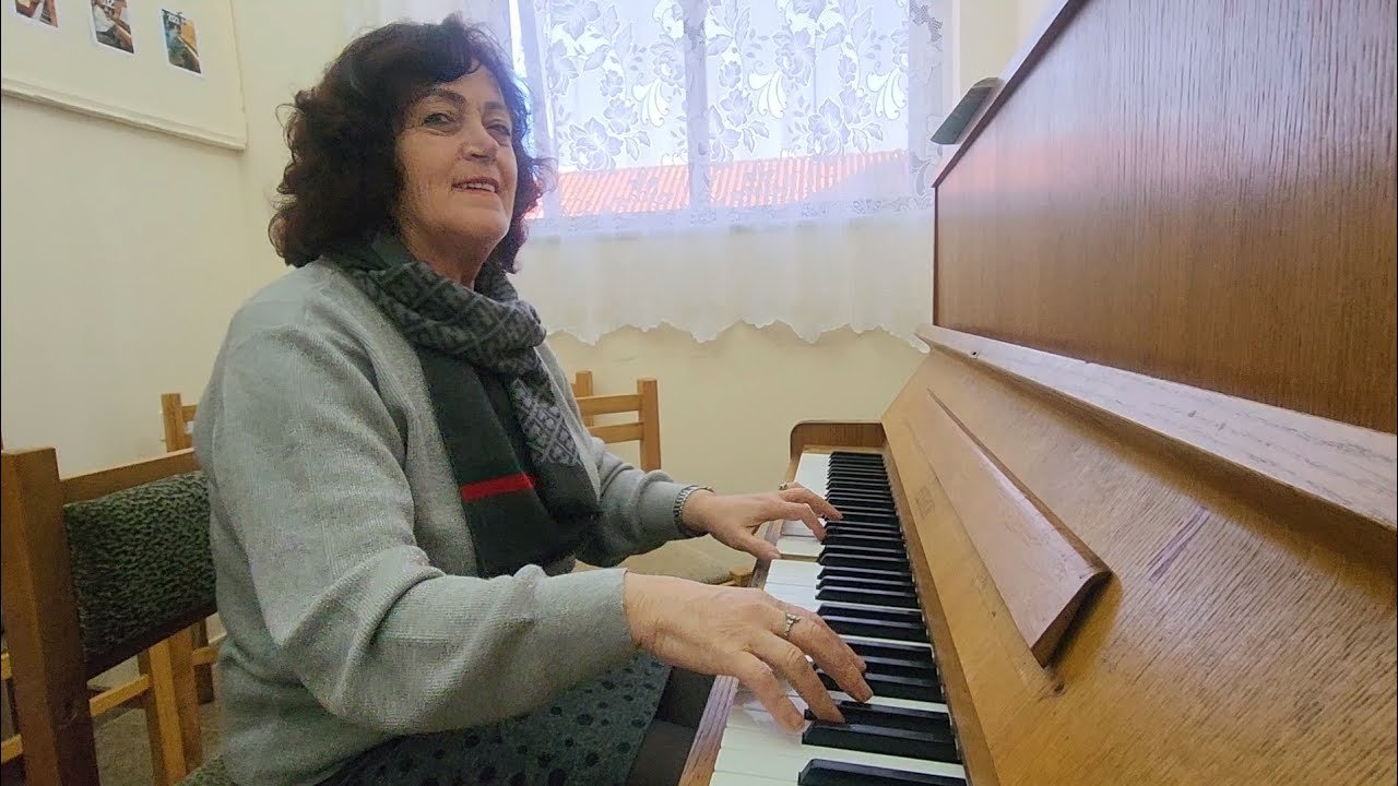 Violeta Paçrami Puka - Pranvera filloi me ardhë - YouTube