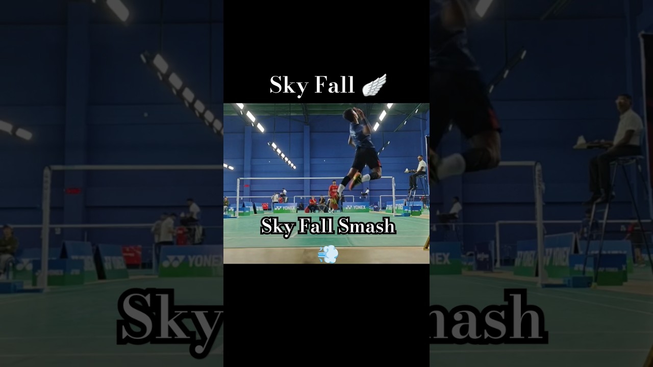 SKY FALL 🕊️ Embrace the beauty of your smash. #badminton#skyfall#jump# ...