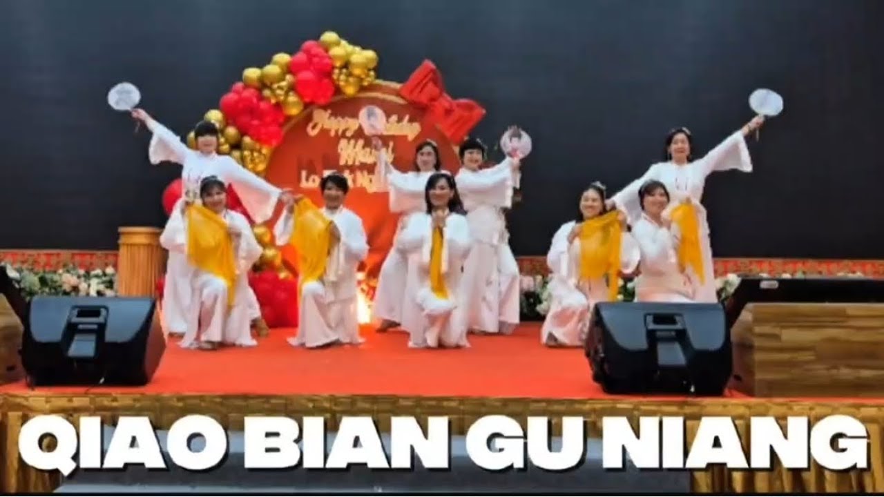 Qiao Bian Gu Niang (橋邊姑娘) - YouTube