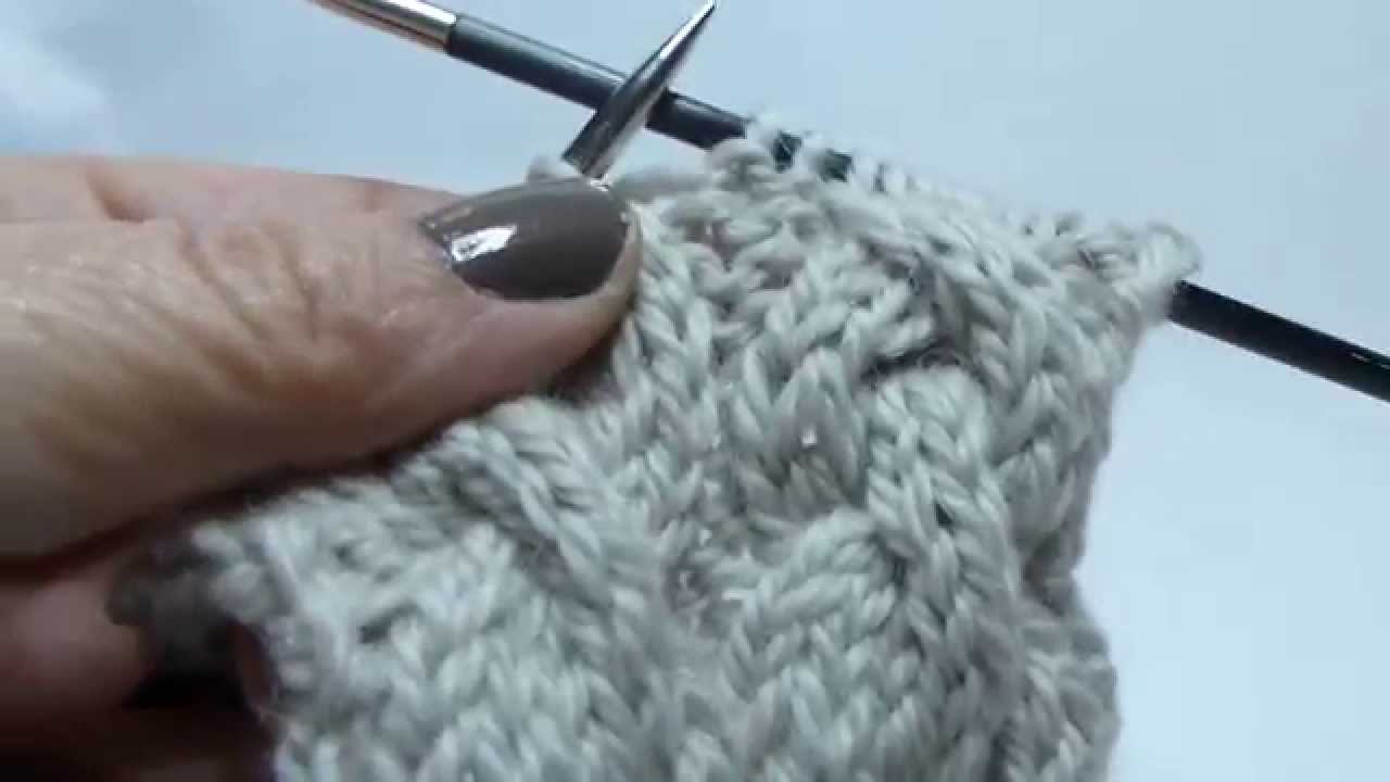 Strikk flette over 9 masker med to flettepinner = F9F / C9F - YouTube