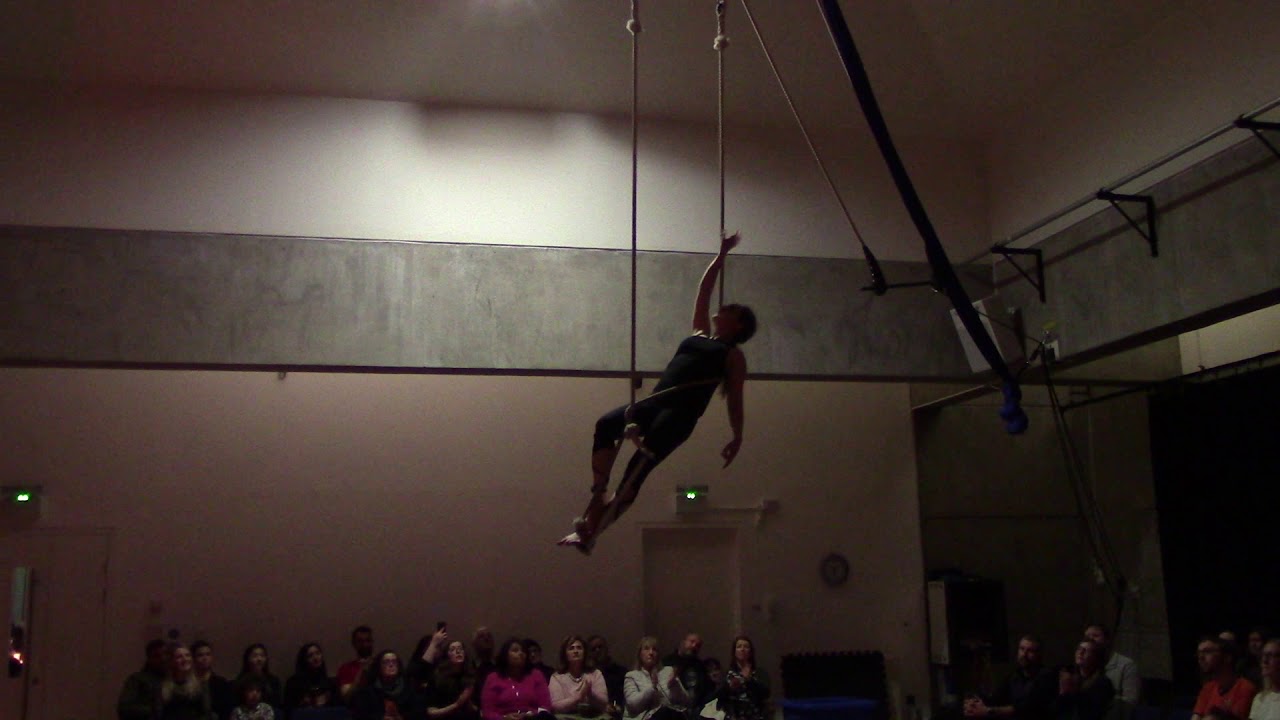 Some Trapeze performance tomfoolery - YouTube