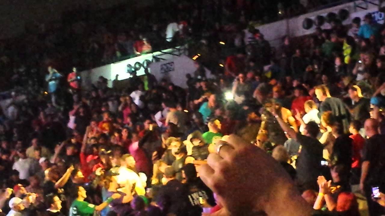 WWE SMACKDOWN THE SHIELD ENTRANCE LIVE 4/11/14 - YouTube