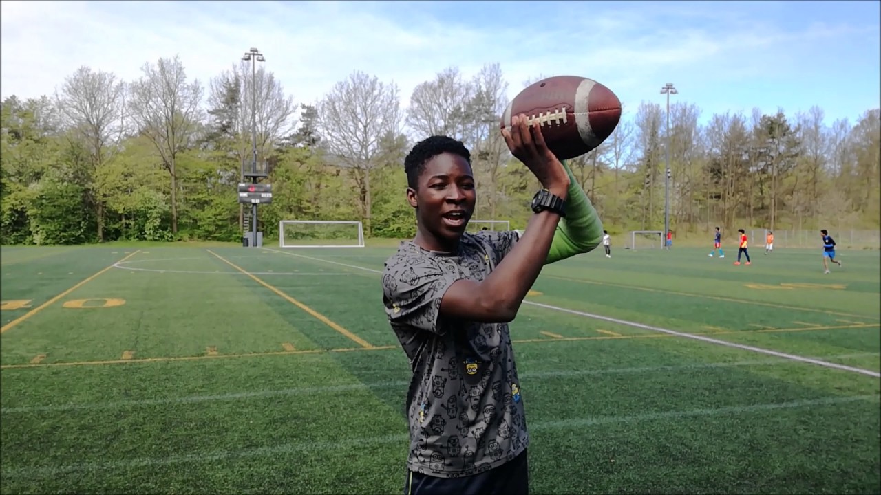 How To Throw An American Football - YouTube