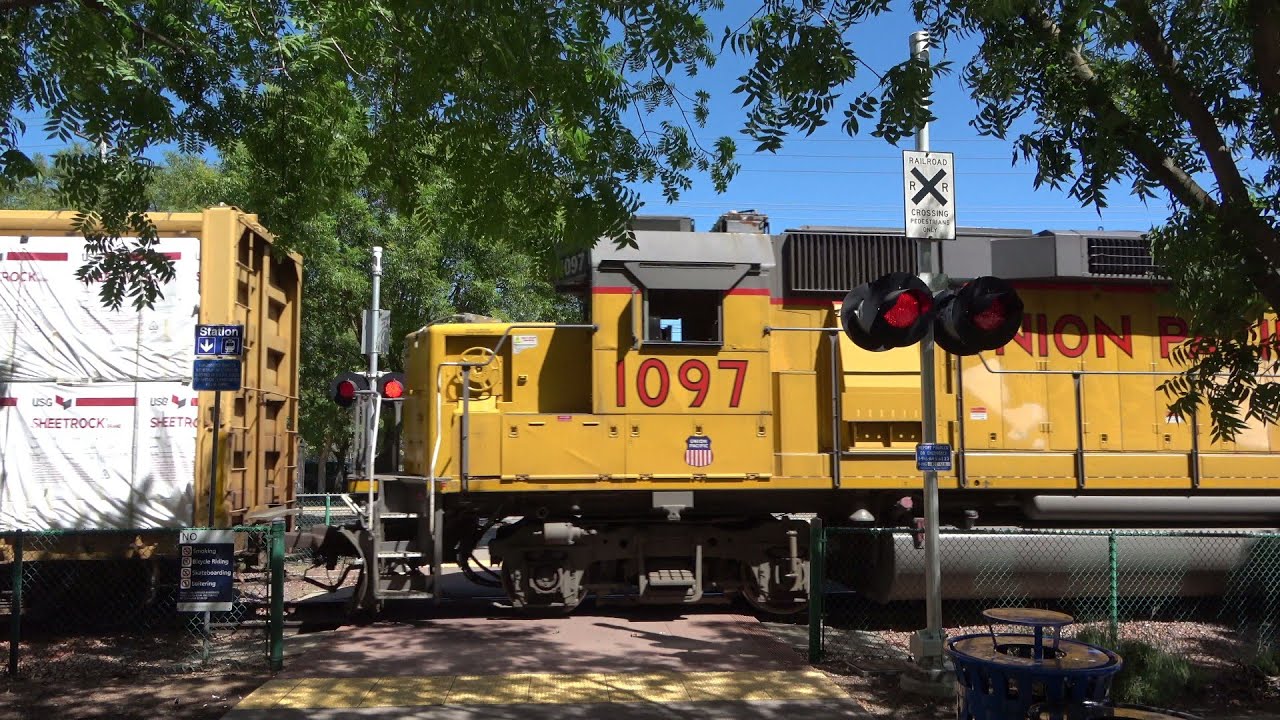 UP 1433 West Sacramento Port Local, Mather Field/Mills Station East ...