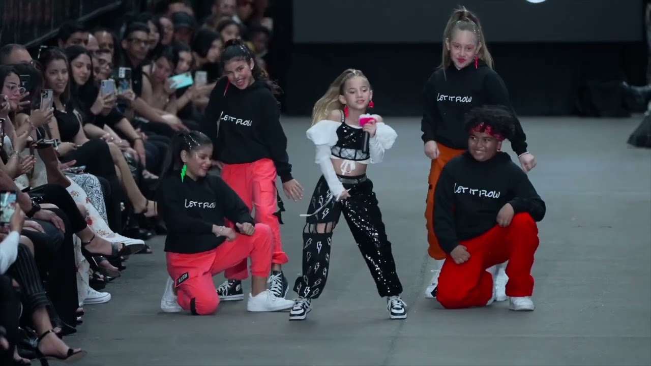 Singing Live Super Duper I House of Top Models Charity Gala - YouTube