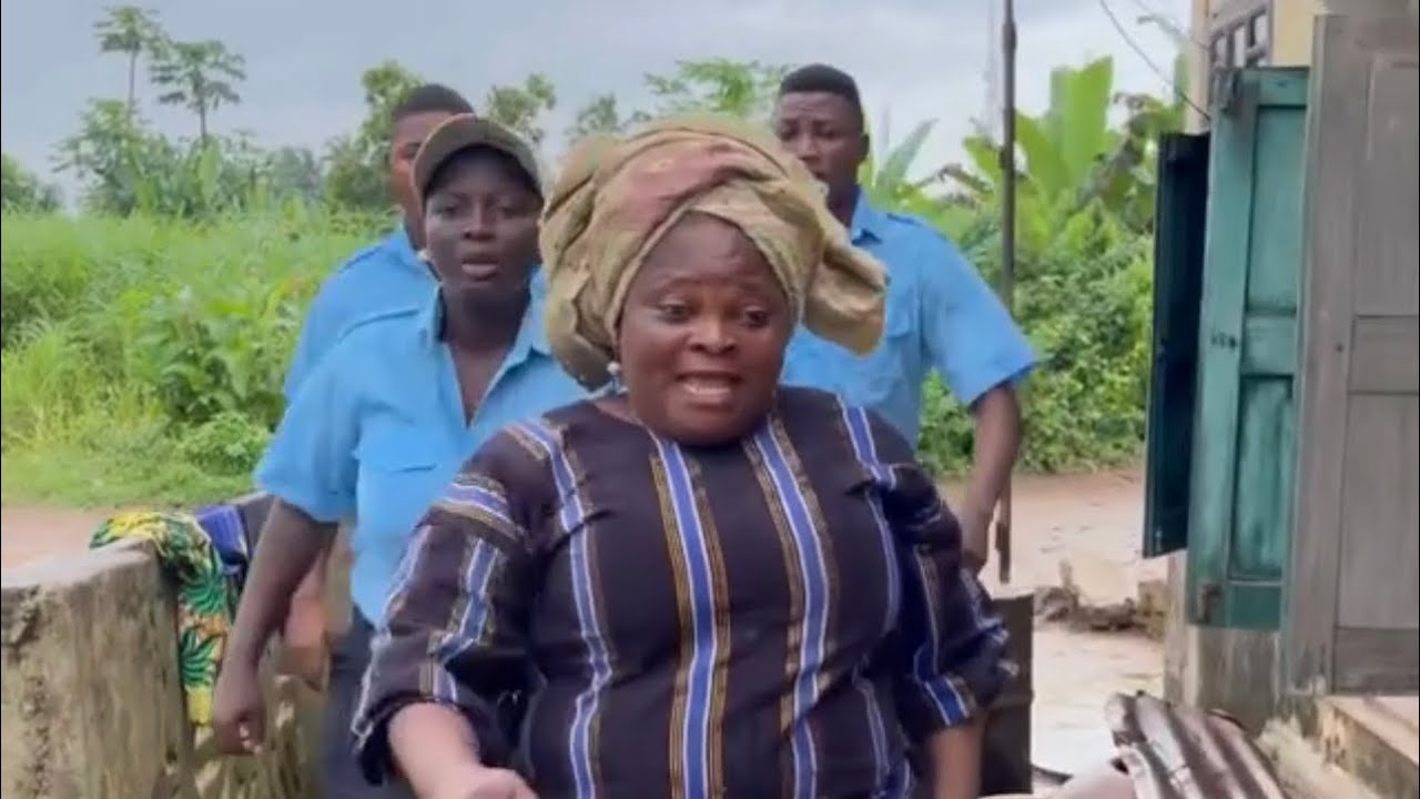 Mama no network vs paramount komedy - YouTube