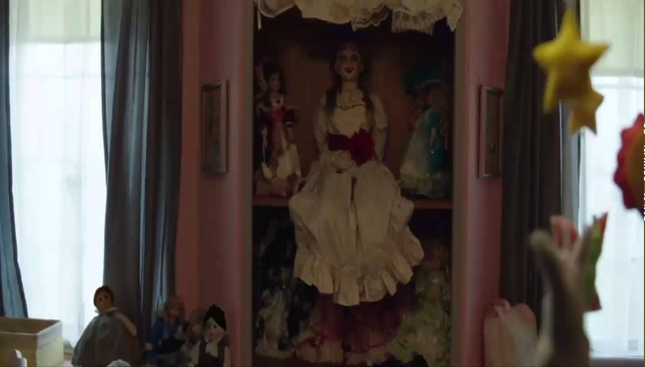 Annabelle theme song Josehp Bishara - YouTube