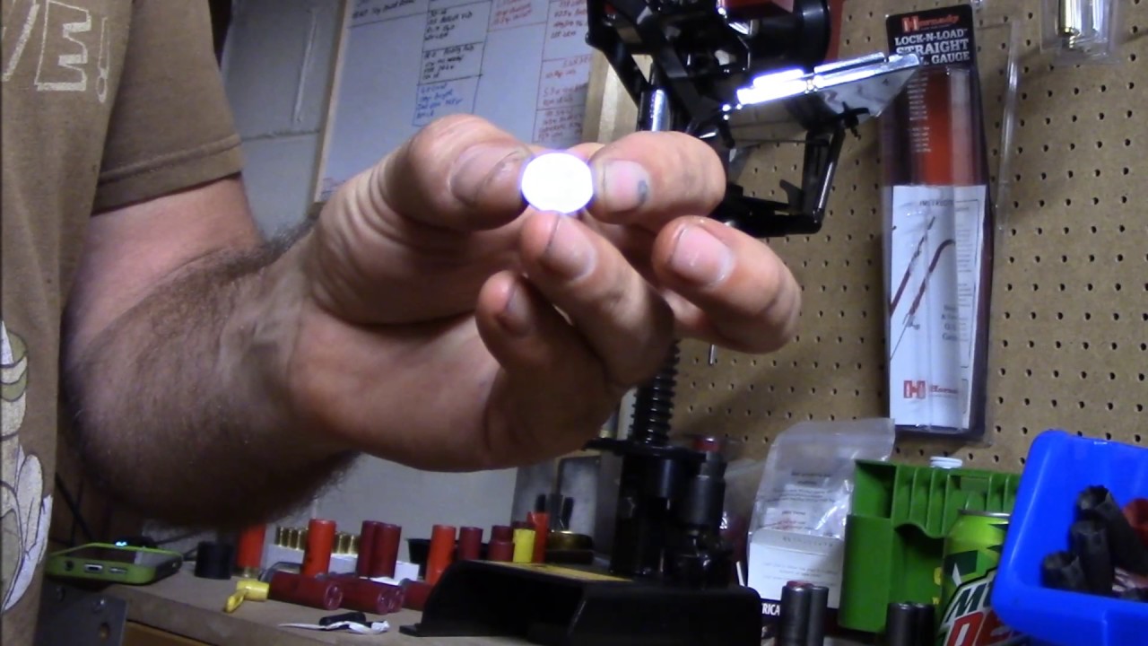 reloading the shotgun shell - YouTube