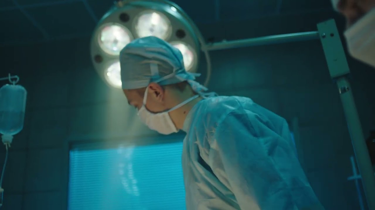 HOSPITAL CPR OPERATION SURGEON 4K - YouTube