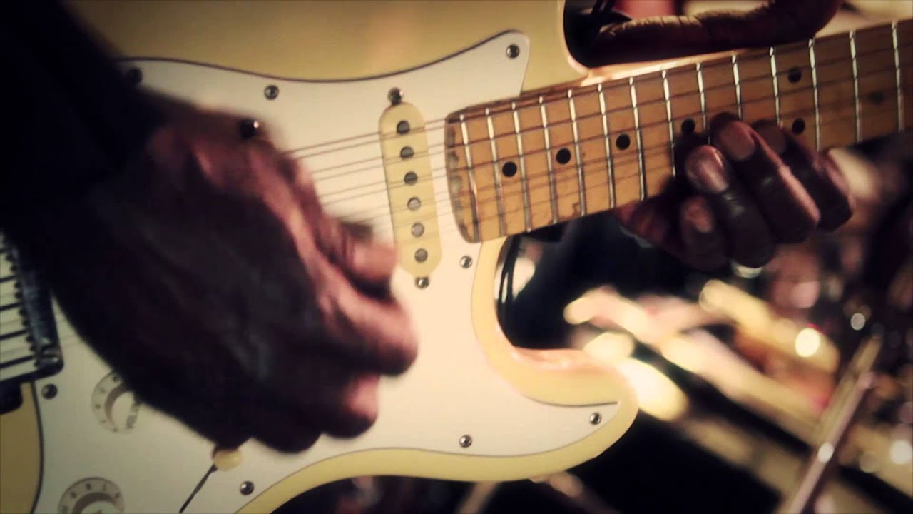 Brobed Stils - Ndafuna funa - YouTube