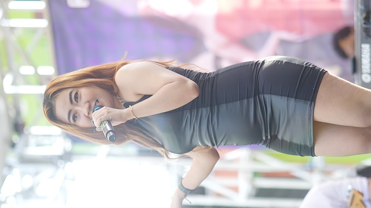 SEKSI MENGGODA!! KHARISMA DEVA COVER WIRANG - YouTube